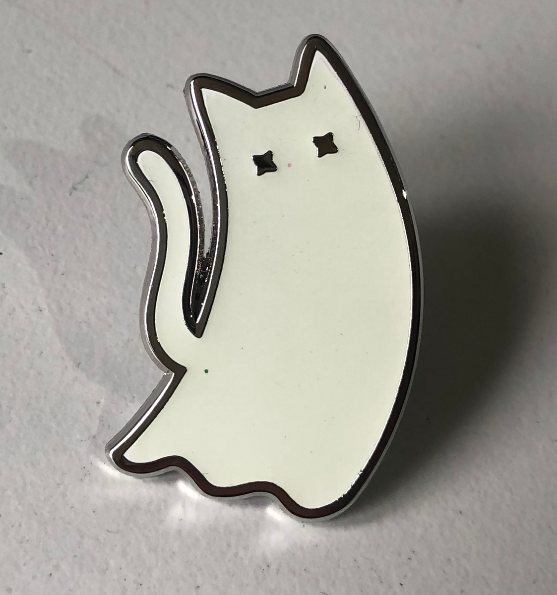 Ghost Cat enamel pin - Glow In The Dark – Dead Cats Club